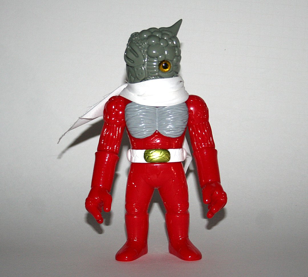 RealxHead Red Ultraman Chaosman